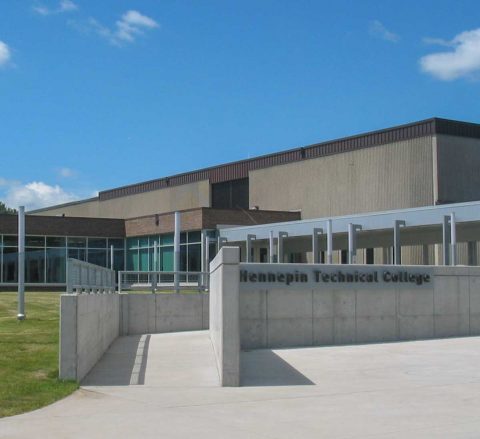 Collegiate - LS Black Constructors